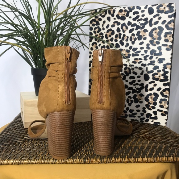 Indigo | Shoes | Indigo Rd Block Heels Sandals | Poshmark